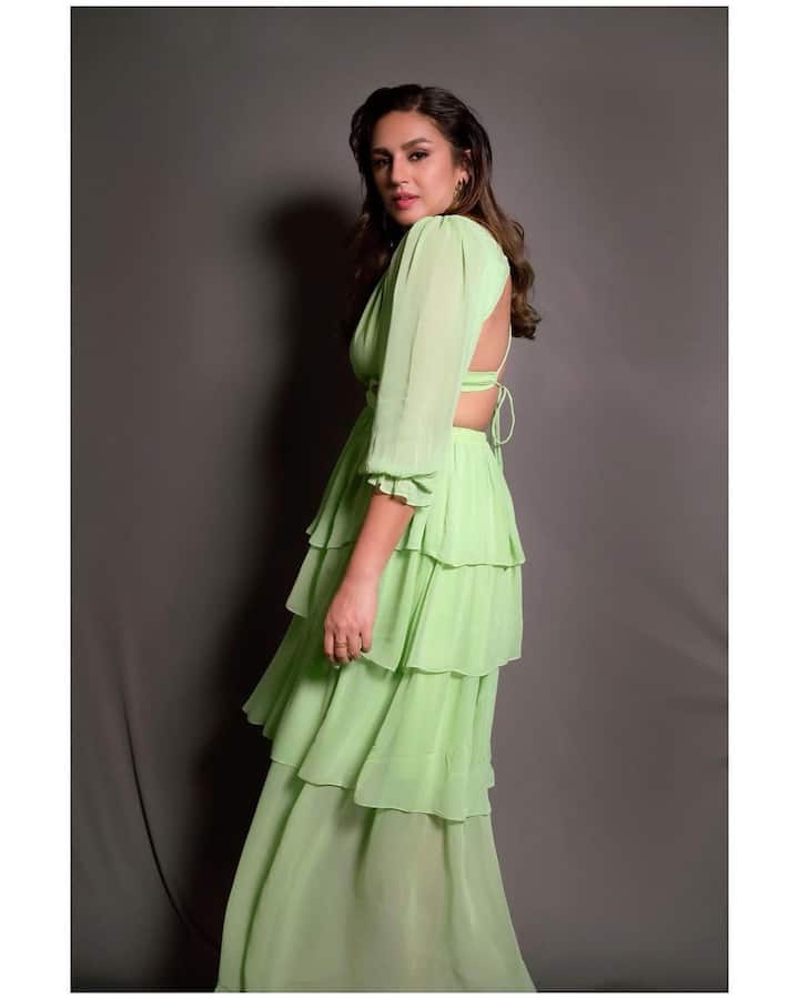 Maharani 2 starrer Huma Qureshi looking pretty in green colour dress ...