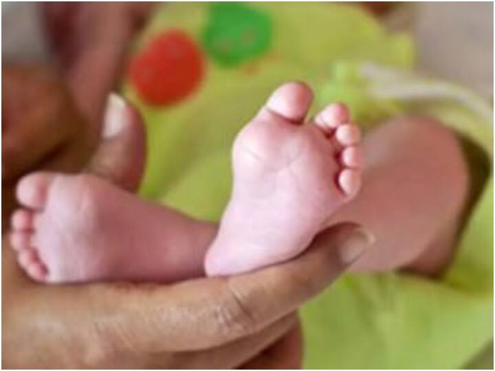 Trending News Women Employee Entitled To Special Leave On Death Of Child After Birth Will Get trending-news-women-employee-entitled-to-special-leave-on-death-of-child-after-birth-will-get