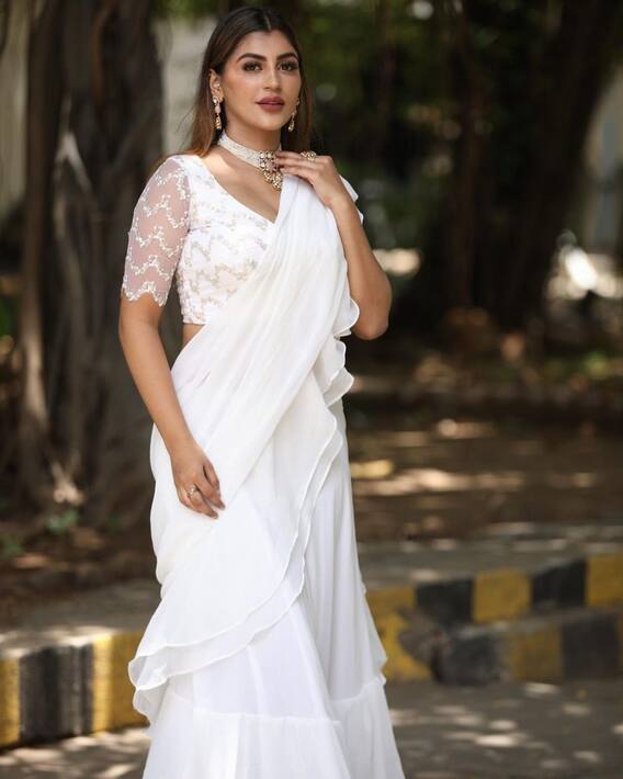 Actress | Actress Yashika Aannand : தேவதையை கண்டேன் ! நடிகை யாஷிகா ...