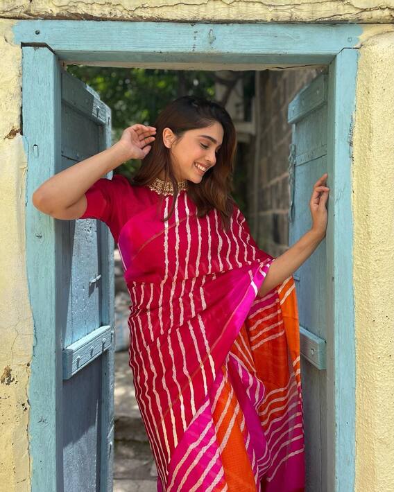 Sharvari Wagh Looks Soo Beautiful And Glamorous In Her Latest ...