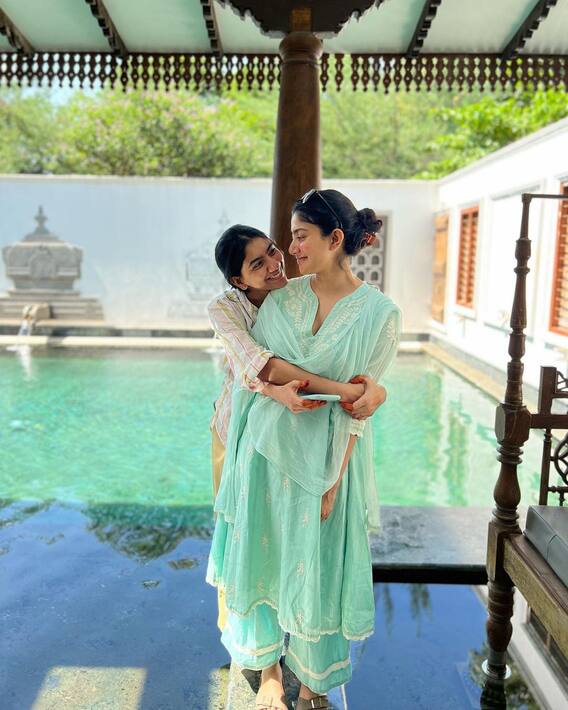 Actress Sai Pallavi Senthamarai Family Photos, Sai Pallavi Sister | Sai ...