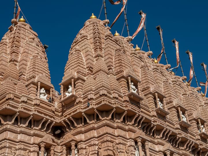 Kutch Bhadreshwar Jain Tirth Derasar history 500 BC Parshavanath idol ...