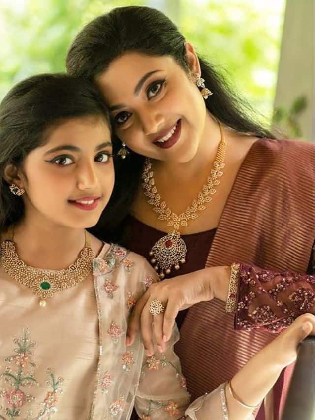 நடிகை மீனாவின் வாழ்க்கை பயணத்தின் குட்டி ஸ்டோரி!