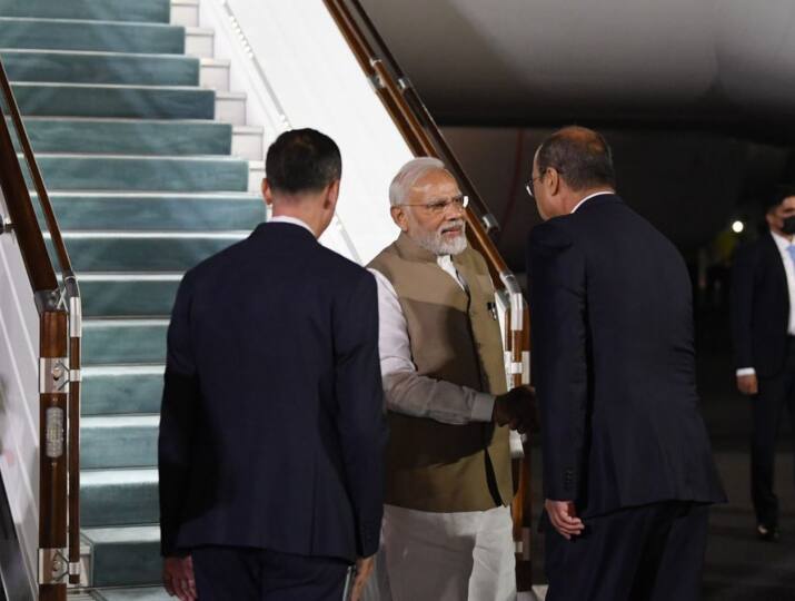 Pm Narendra Modi Arrives Samarkand For The Sco Summit And Welcomed By The Uzbek Pm Abdulla