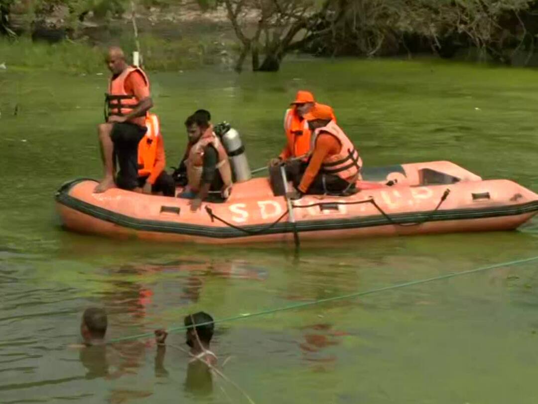 10 Killed, 37 Injured After Tractor Trolley Falls Into Pond Near Lucknow Itaunja SDRF Operation
