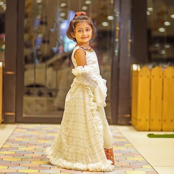 Majhi Tujhi Reshimgath Fame Child Artist Myra Vaikul Cuteness ...