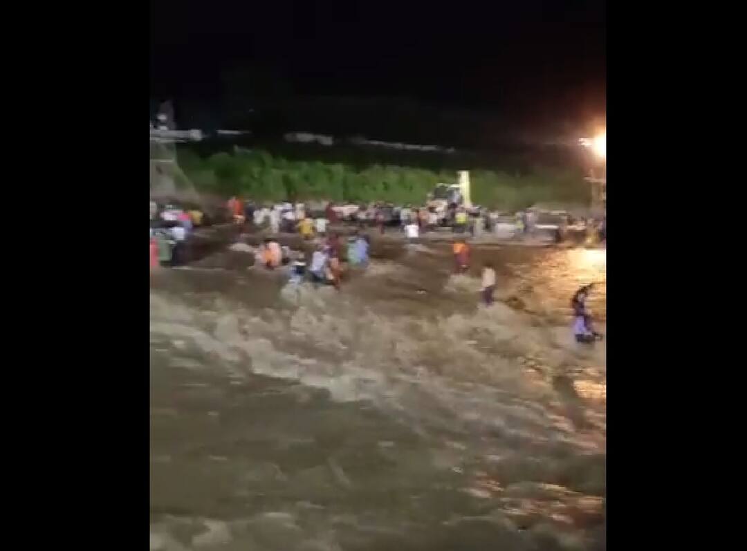 flash flood in mal river in mal bazar city durga puja utsav idol immersion dvg rjajwm | Durga ...