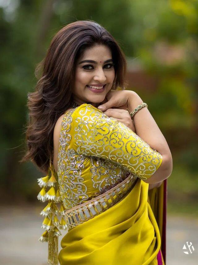 HBD Sneha: புன்னகை அரசி சினேகா நடித்த சூப்பர் ஹிட் படங்கள்!