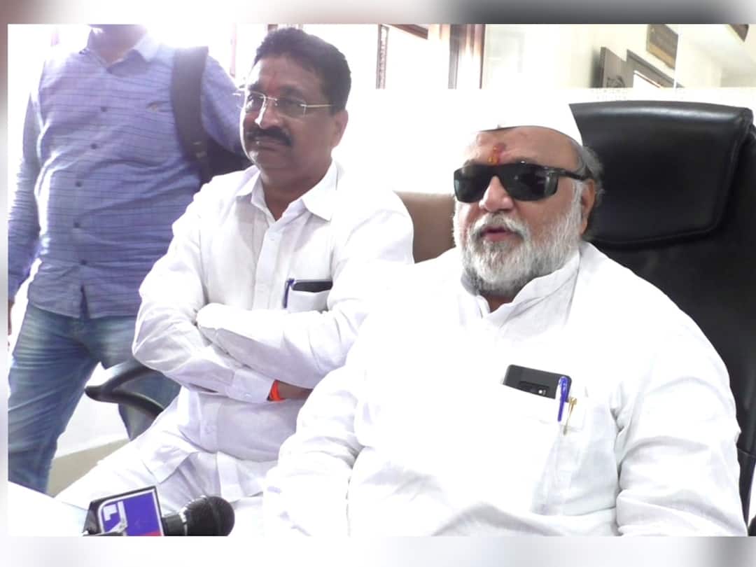 Gahininath Maharaj Ausekar opposes demolition of 7 storey Darshan ...