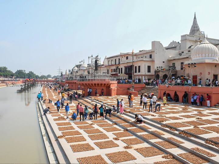 Diwali Celebrations 2022: The Banks Of The Sarayu River Is All Set To ...