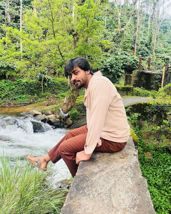 Guppedantha Manasu Mukesh Gowda photos in forest | Guppedantha Manasu ...