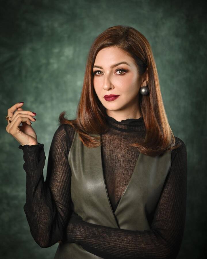 Soumya tandon shared new look shared traditional look see her photos ...