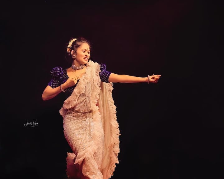 Gautami Patil dancer Who is Lavani Queen Gautami Patil See photo ...