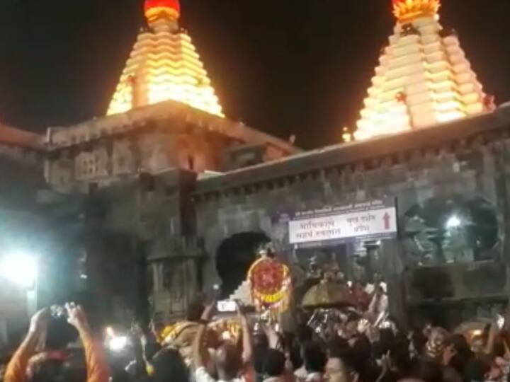 Dipotsav was held in Ambabai Temple The temple area was lit up with ...