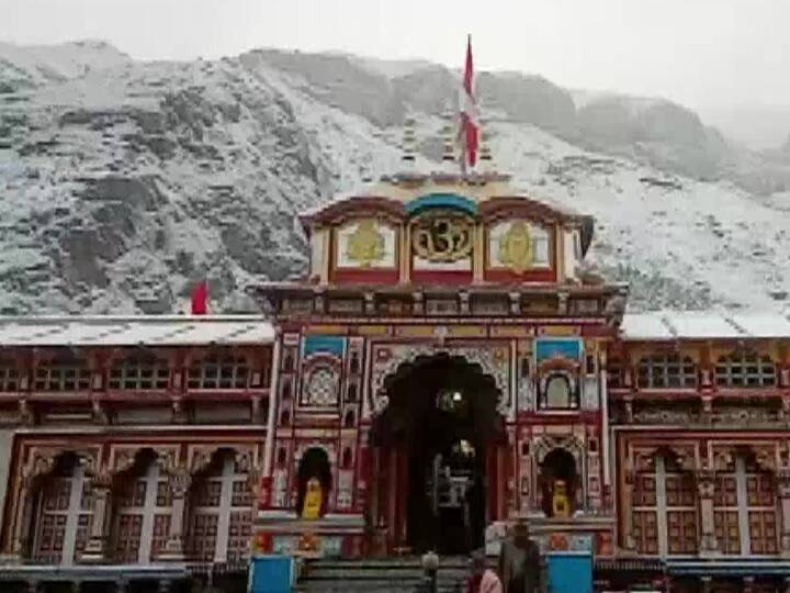 Hilly Regions Of Himachal Pradesh, Uttarakhand Covered In Snow
