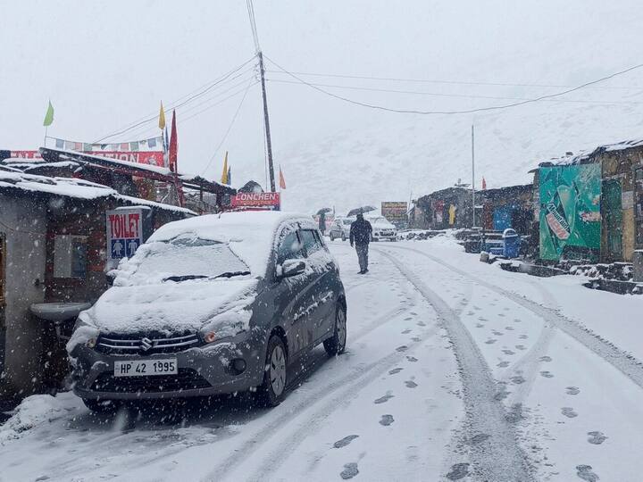 Hilly Regions Of Himachal Pradesh, Uttarakhand Covered In Snow