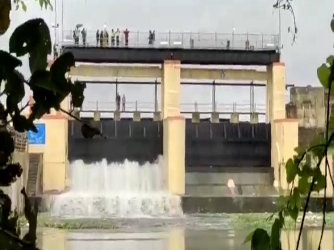 Water to be discharged from Puzhal and Chemabaramabakkam lake ...