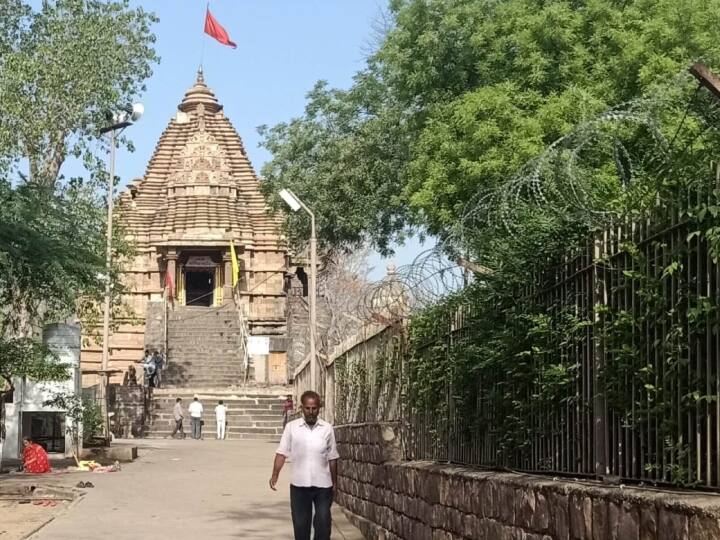 Khajuraho Matangeshwar Mahadev Temple Shivling length increases Every ...