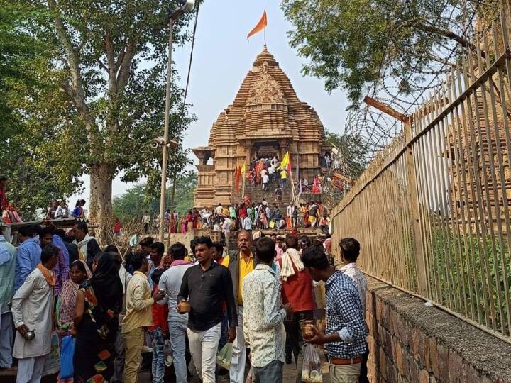 Khajuraho Matangeshwar Mahadev Temple Shivling length increases Every ...