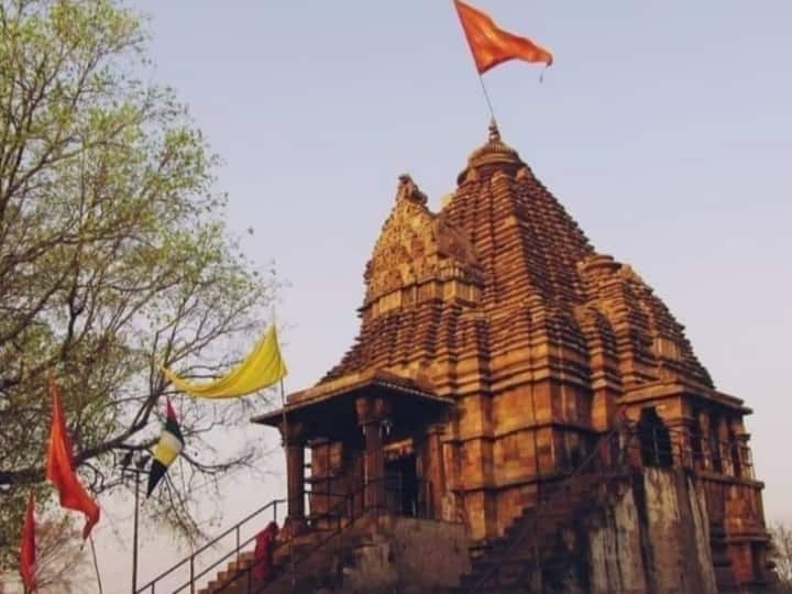Khajuraho Matangeshwar Mahadev Temple Shivling length increases Every ...