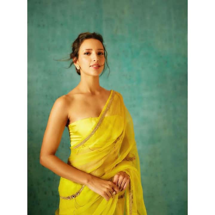 babil khan film kala actress Tripti Dimri bollywood movies | Tripti ...