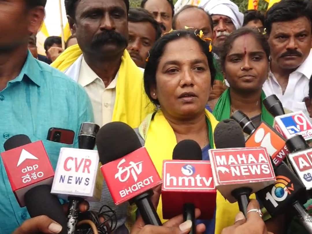 Paritala Sunitha Criticise Raptadu MLA Thopudurthy Prakash Reddy over farmer land issue ...