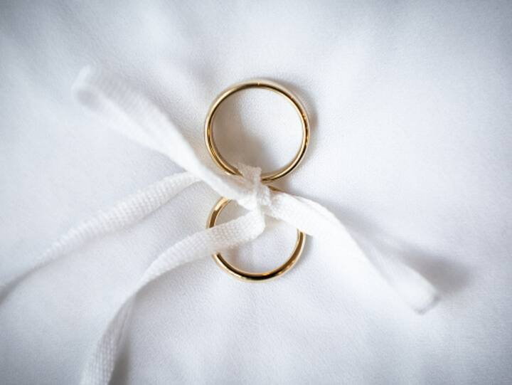 Man Throws Away Wedding Rings Trash Trailer Kevin Butler United States Man Throws Away Wedding Rings Trash Trailer Kevin Butler United States