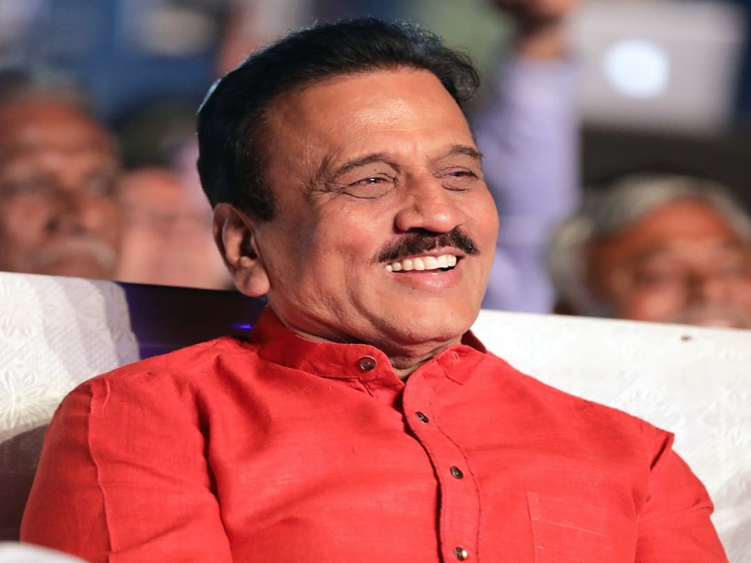 Minister Girish Mahajan inaugurated Kabaddi competition at Gangakhed in Parbhani | Girish ...