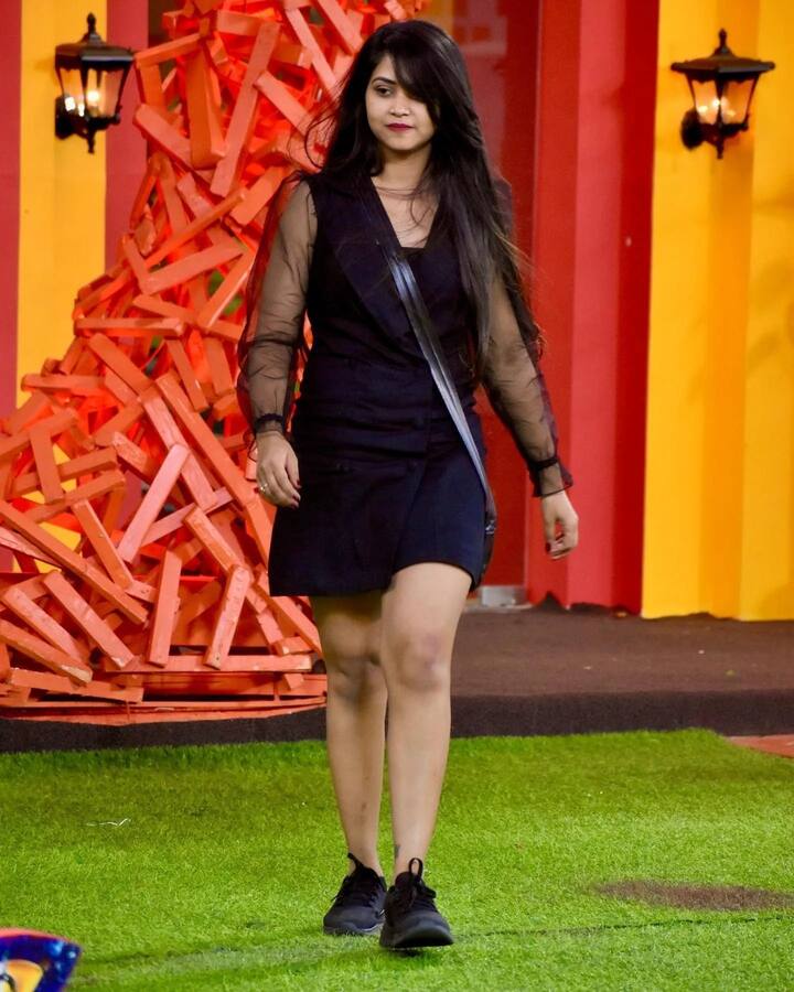 bigg boss beauty and Karthika Deepam Amulya Gowda latest photosగల ...