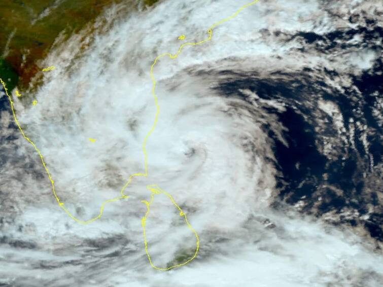Amaravati Mandour severe cyclone turns into cyclone landfall near ... Amaravati Mandour severe cyclone turns into cyclone landfall near ...