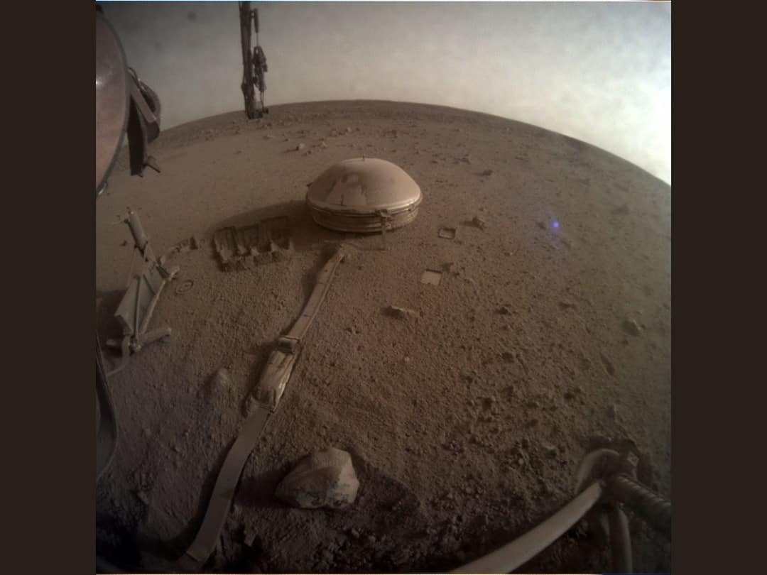 NASA's InSight Lander Mars I'll Be Signing Off Here Soon Sends What May ...