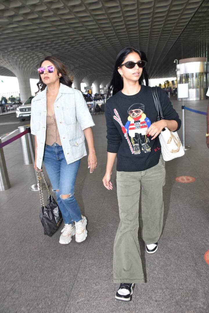 suhana khan gauri khan spotted at mumbai airport after christmas 2022 ...