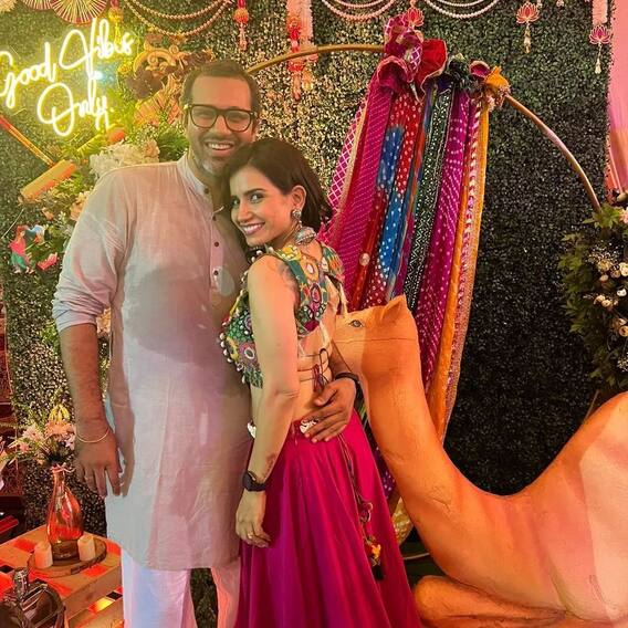 Taarak Mehta Ka Ooltah Chashma Director Malav Rajda Romantic Pictures ...