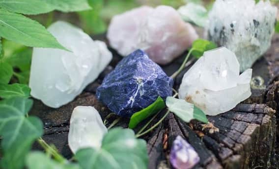 Rarest Mineral On Earth Kyawthuite Is Literally Unsellable Get To Know ...