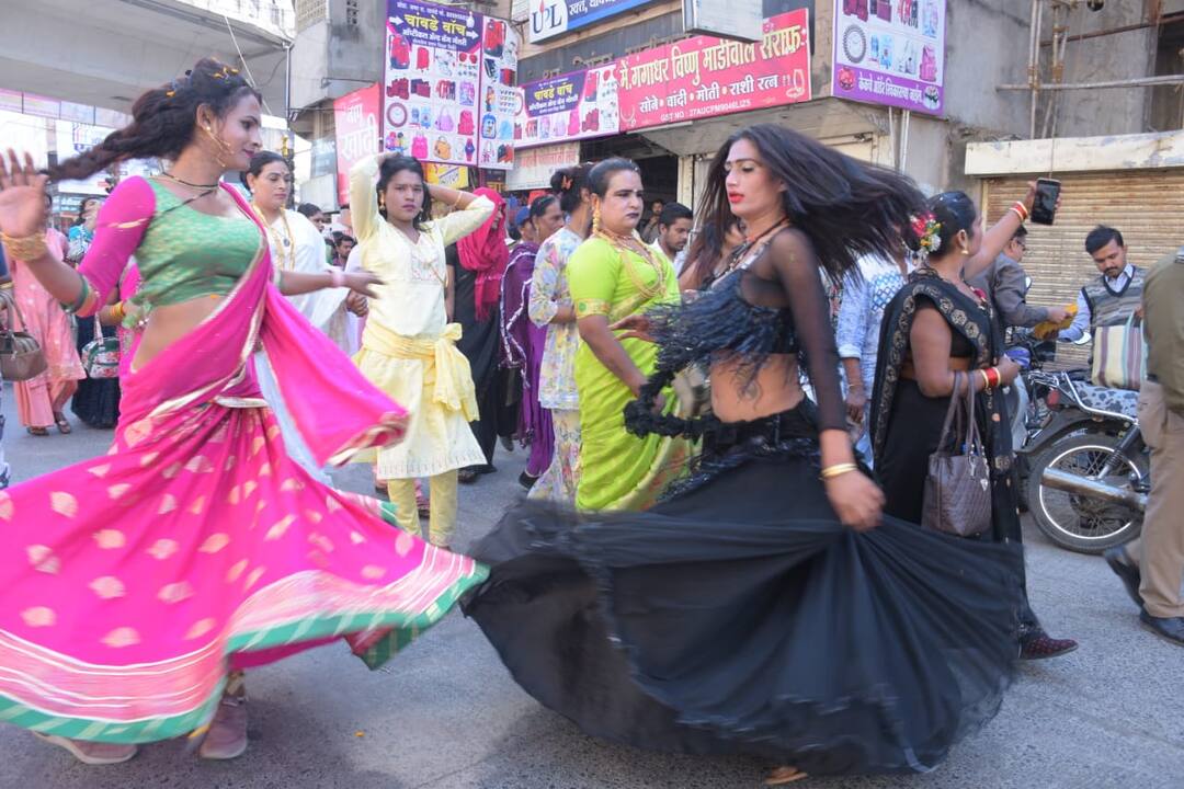 Amravati National Kinnar Sammelan Kalash Yatra of Kinnar in Amravati ...