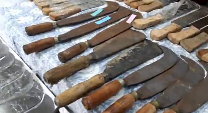 pune crime news pune police crime branch seized 105 koyta weapons bhori ...