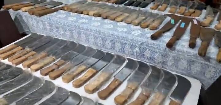 pune crime news pune police crime branch seized 105 koyta weapons bhori ...