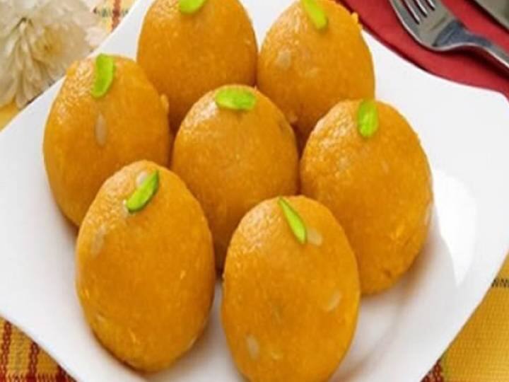 Kesar Malai Ke Ladoo is a North Indian recipe made with heavy cream ...