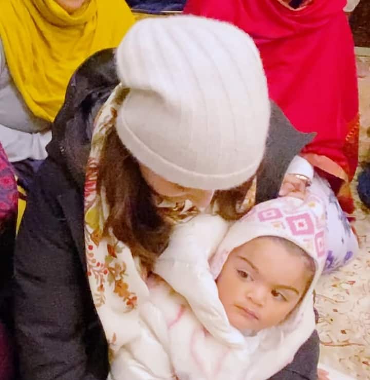 Anushka Sharma Virat Kohli Daughter Vamika Second Birthday Face ...