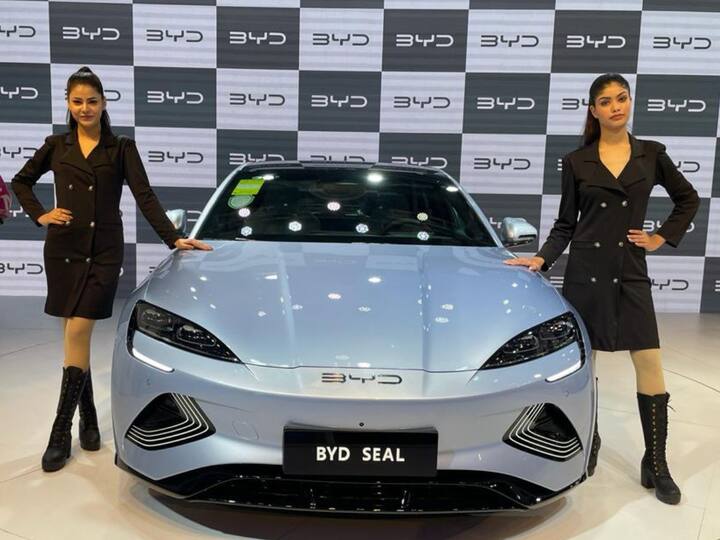 BYD Seal Sedan Unveiled in India Auto Expo 2023 With 700km Range BYD Seal Images