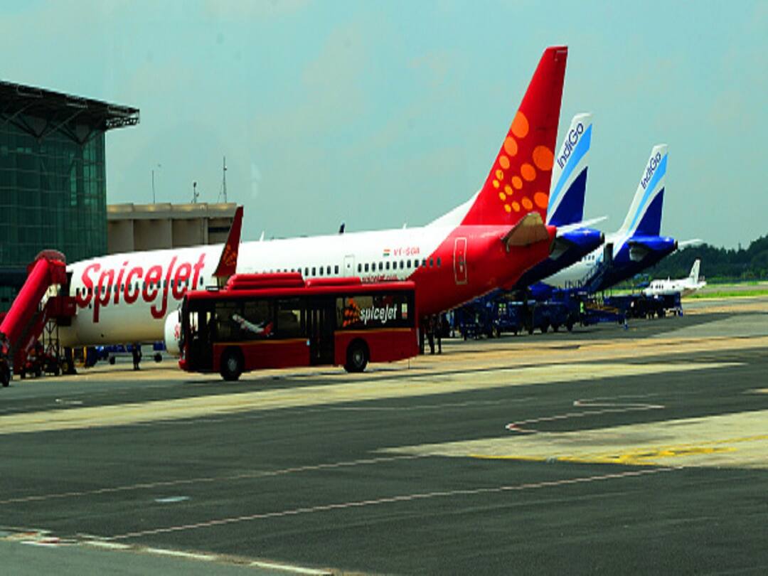 Passengers Claim SpiceJet Made Them Wait For Hours At Delhi Airport ...