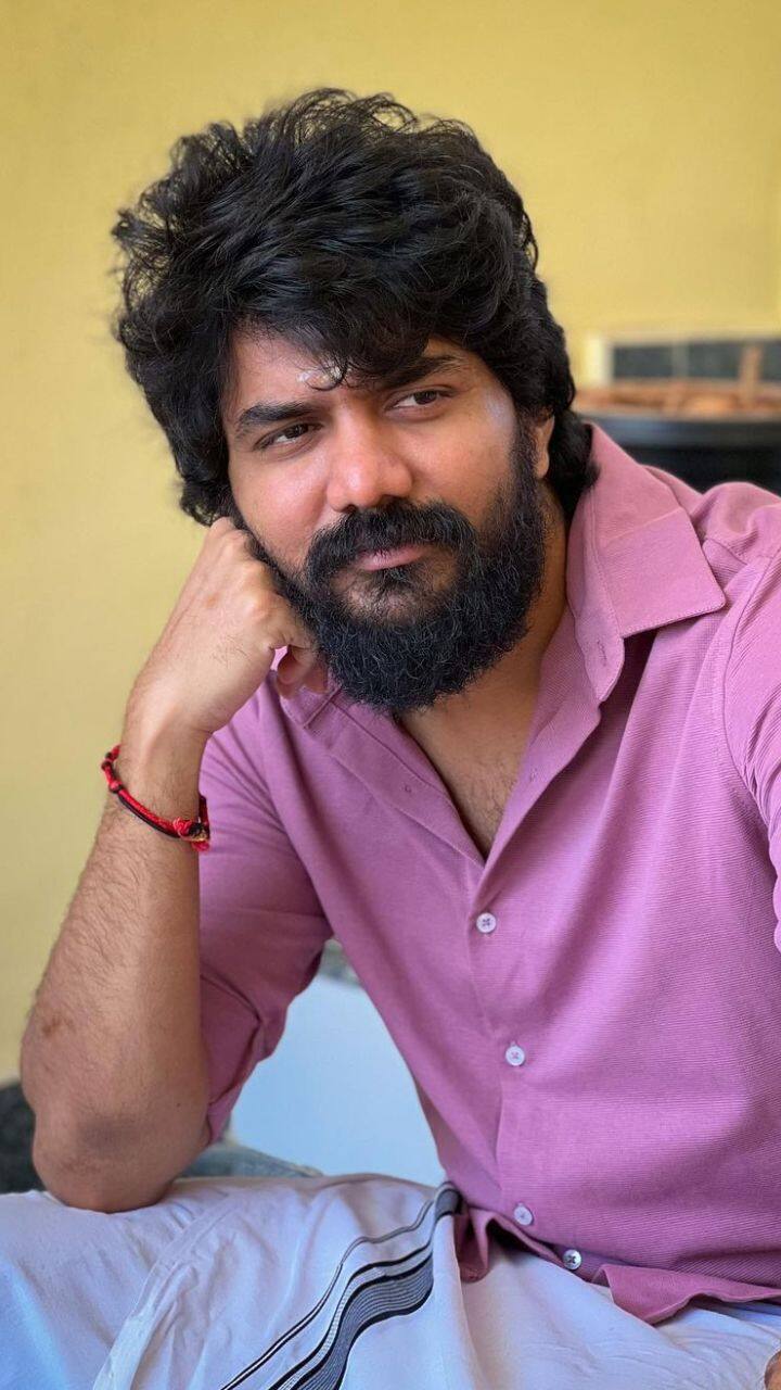 In Pics Tamil Celebrities Pongal 2023 Celebration with Dhoti and Shirt ...