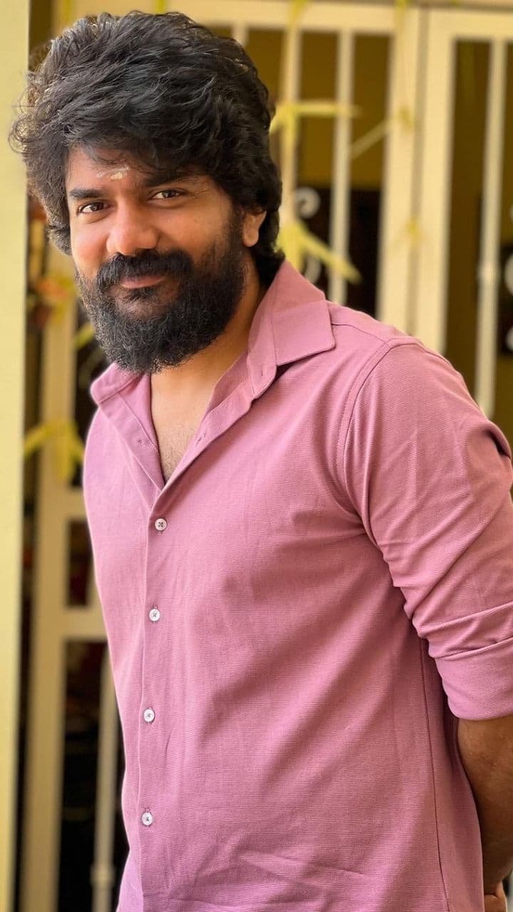 In Pics Tamil Celebrities Pongal 2023 Celebration with Dhoti and Shirt ...