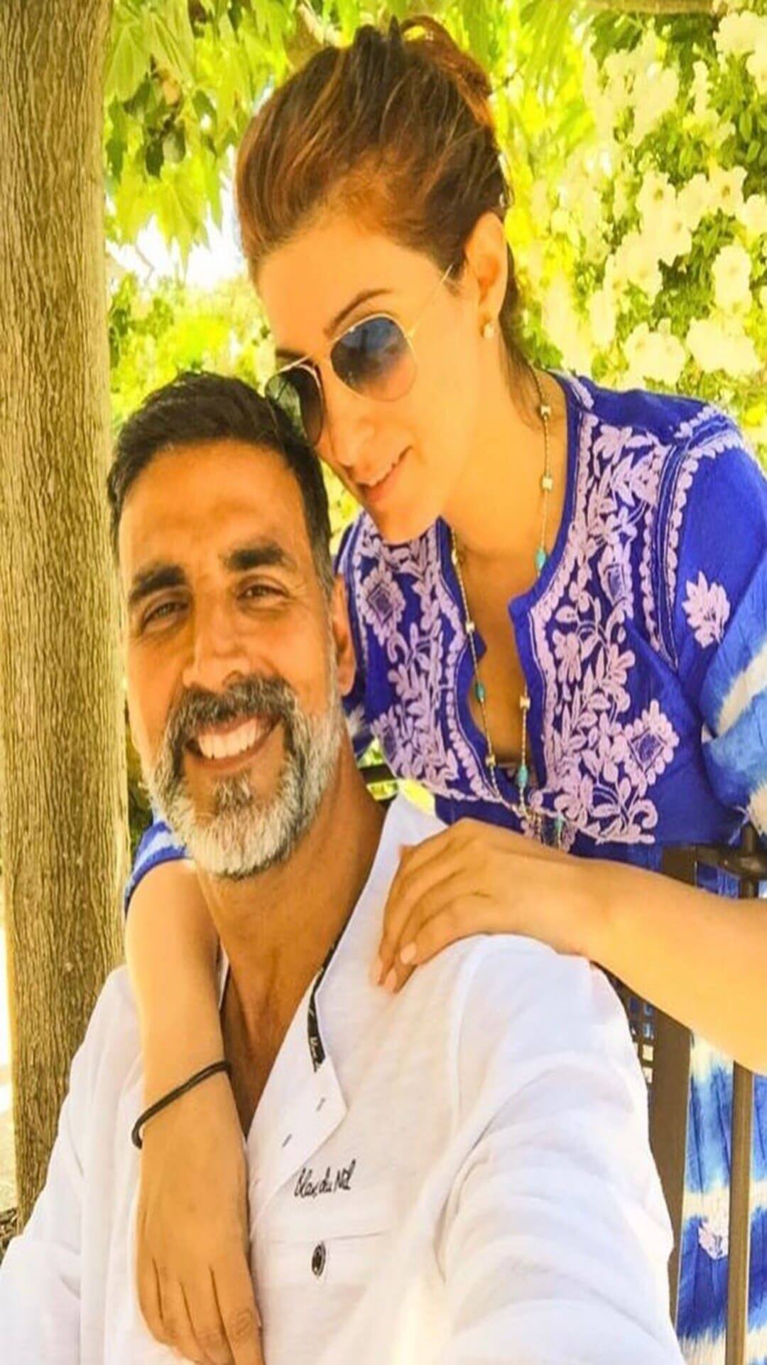 Akshay Kumar Wedding Anniversary Pictures