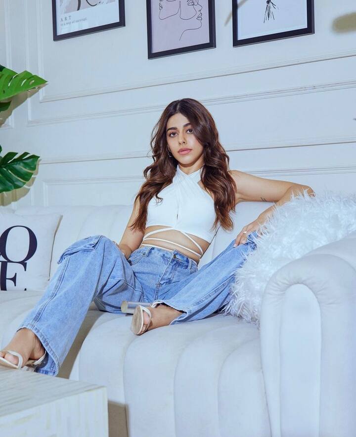 Decoding Alaya F’s Fun And Stylish Wardrobe For Promotions Of Almost ...