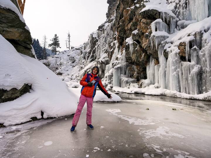 A Look At The Frozen Waterfall In Tangmarg In Pics