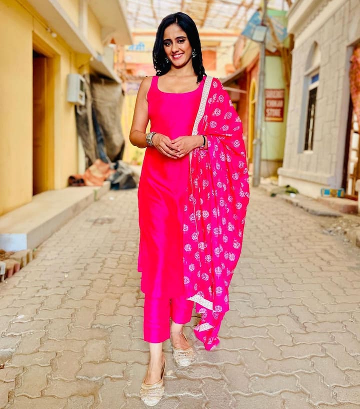 Ghum Hai Kisikey Pyaar meiin fame actress sai aka ayesha singh posted ...