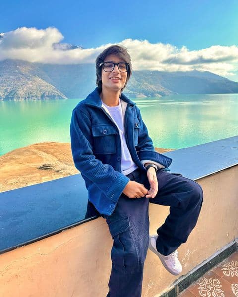 Saurabh Joshi income Saurabh Joshi Vlog earning daily Piyush Joshi youtuber | Sourav Joshi ...