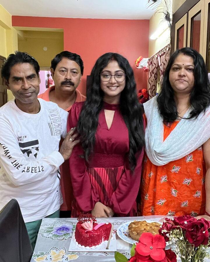 Sushmita Birthday: Actress Sushmita Dey Celebrated her birthday with ...