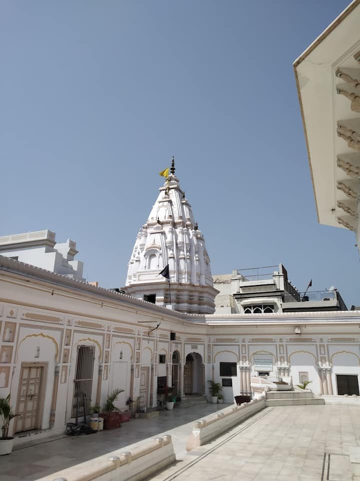 Punjab Kapurthala Punch Mndir history punch mandir 1.25 years old ...